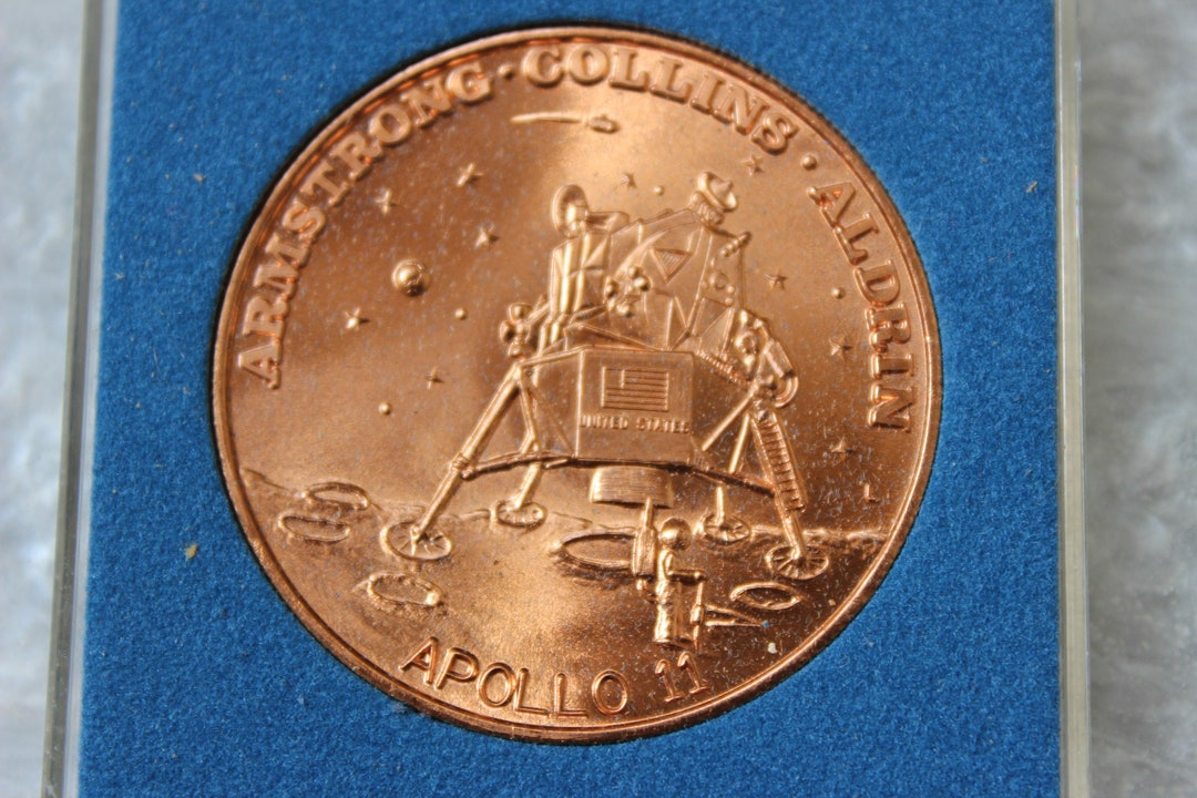 Apollo 11 Man's First Moon Landing July 20 1969 Commemorative Coin in ...