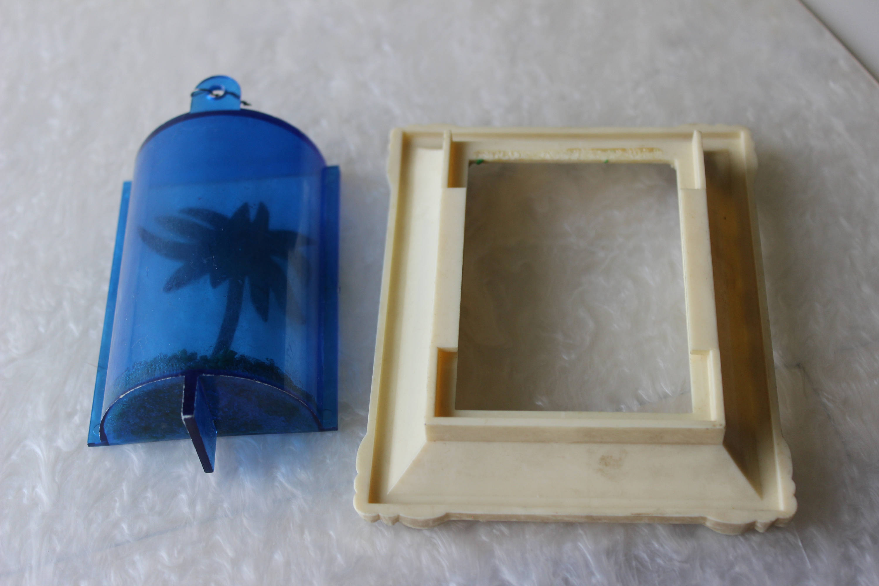 Tropical Deco Plastic Framed Palm Tree | Etsy