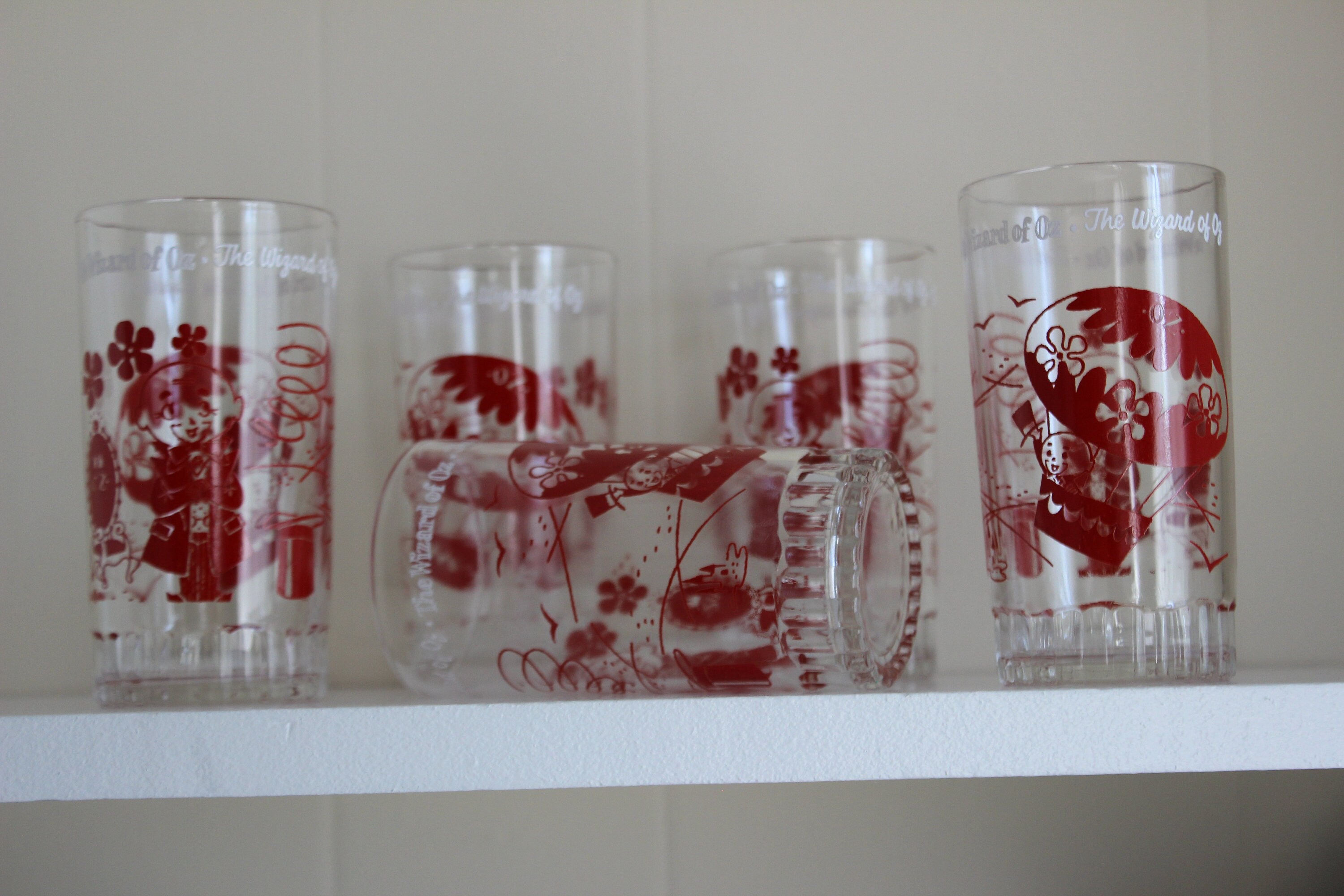 Mid Century Carousel of 5 Wizard of Oz Glasses Vintage - Etsy