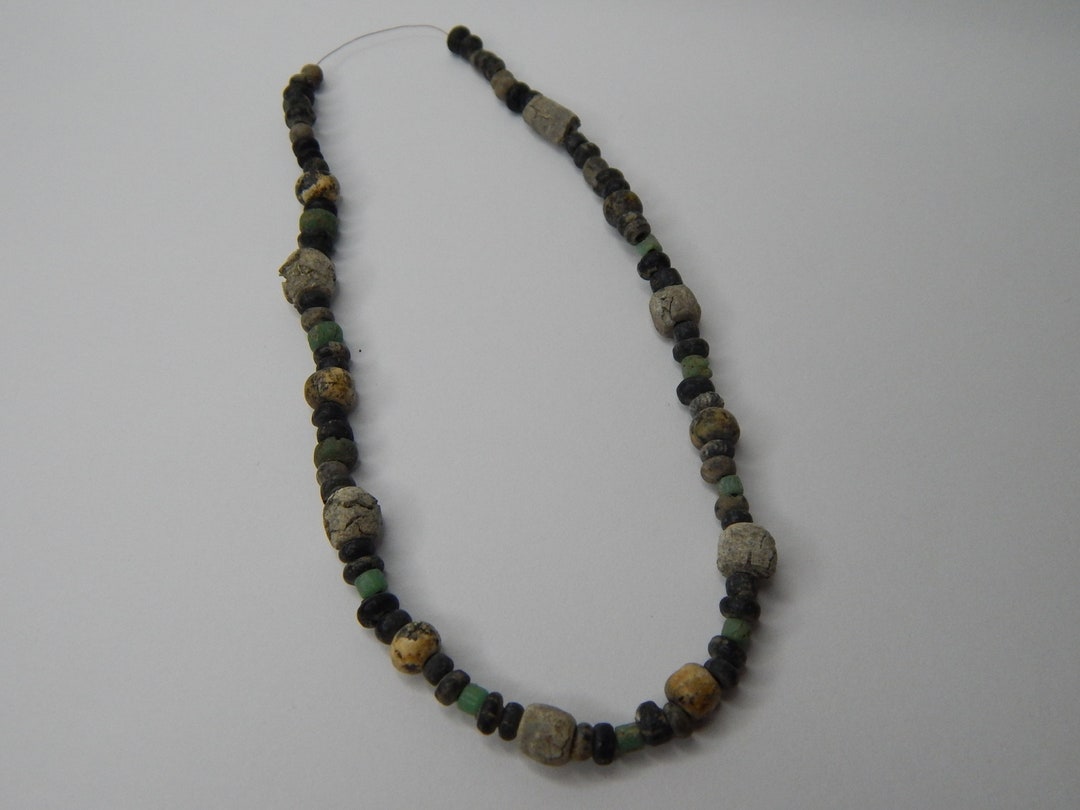 Ancient Roman Bracelet of Beads of Black and Green Glass - Etsy