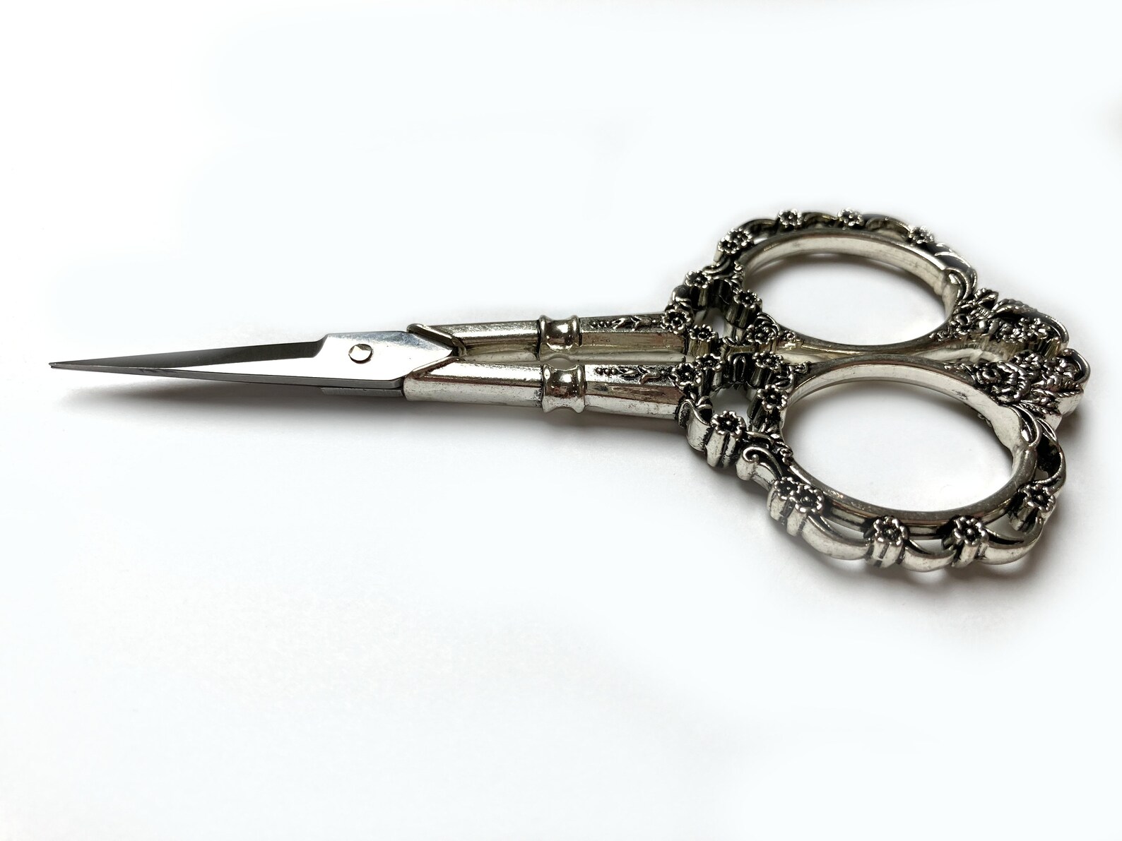 Embroidery Scissors Yarn Thread Snips Antique Vintage - Etsy