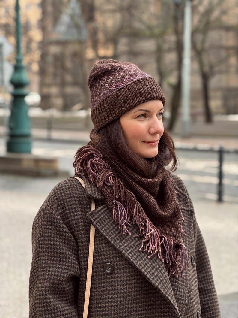 Colorwork Hat Knitting Pattern for Beginners - Color Peaks Beanie With ...