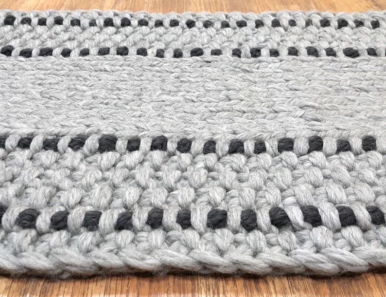 Chunky Knit Bedside Rug From Thick Wool Yarn Small Rug Gray - Etsy