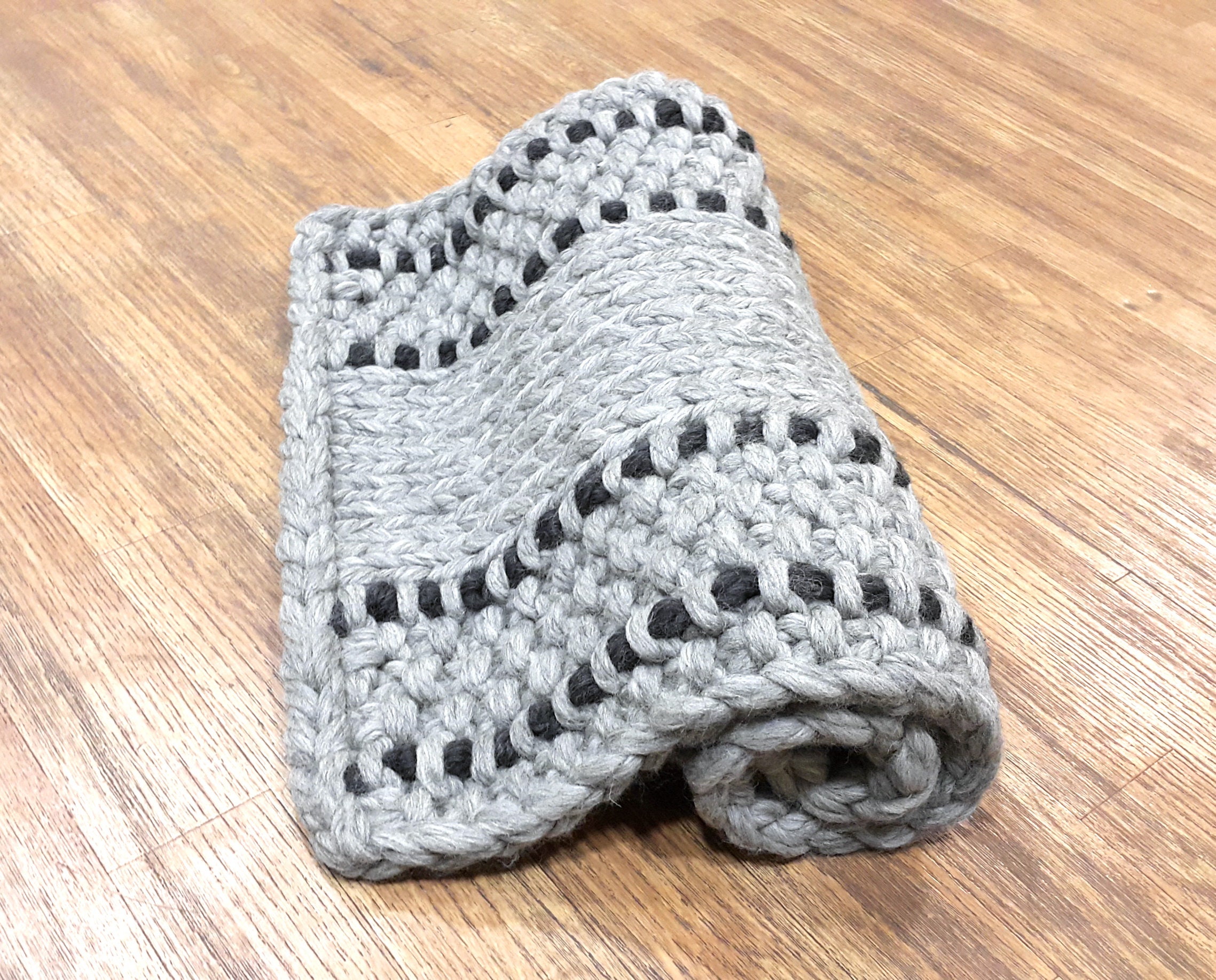 Chunky Knit Bedside Rug From Thick Wool Yarn Small Rug Gray | Etsy