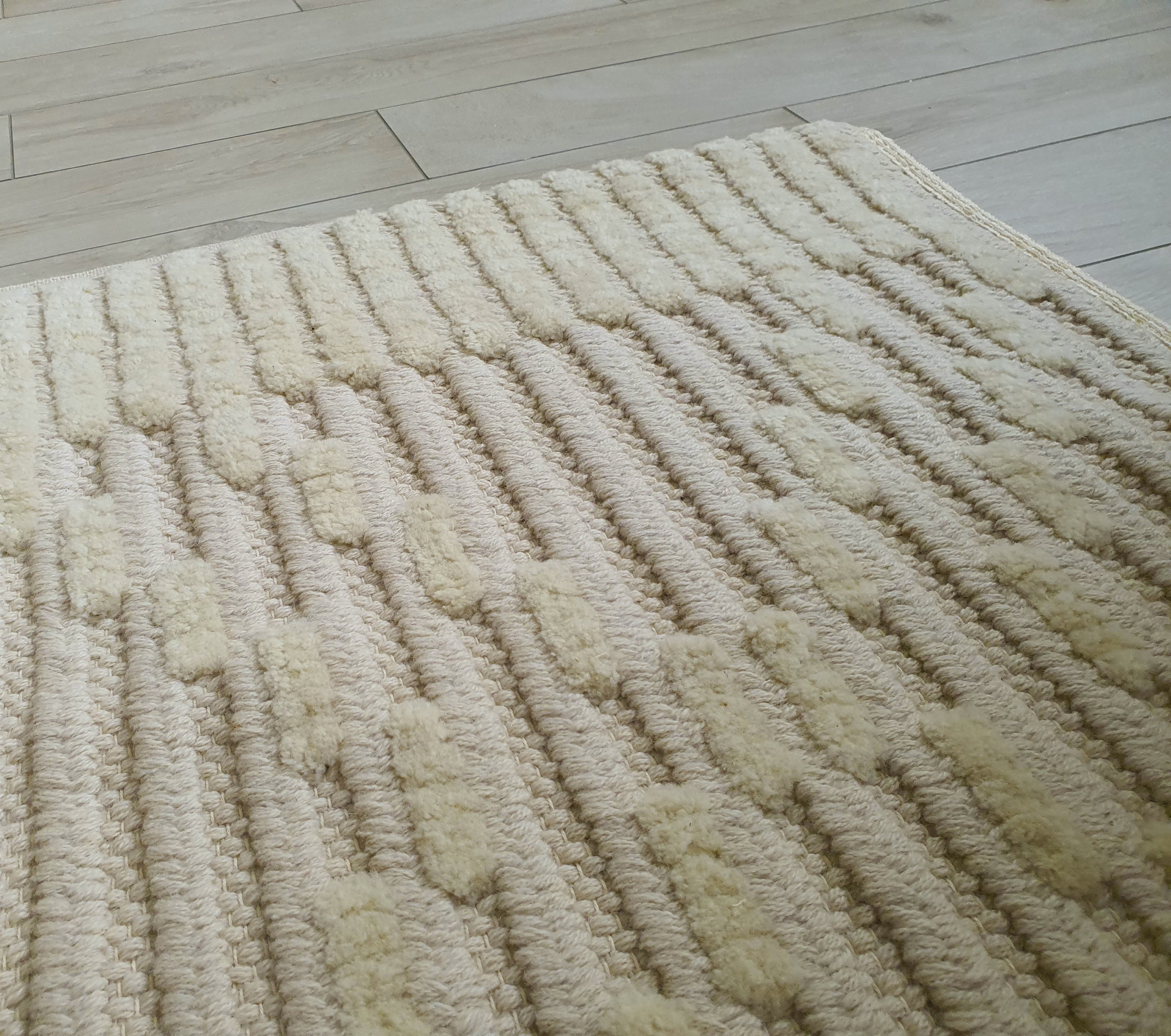 Wool Rug White Bedside Wool Rug Fluffy Rug Small Wool Rug - Etsy