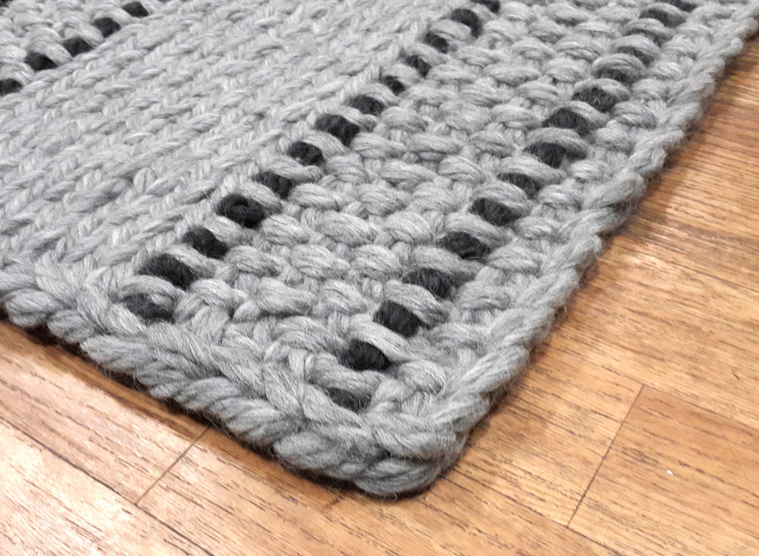 Knit Bedside Rug From Chunky Wool Yarn Small Rug Gray Black - Etsy