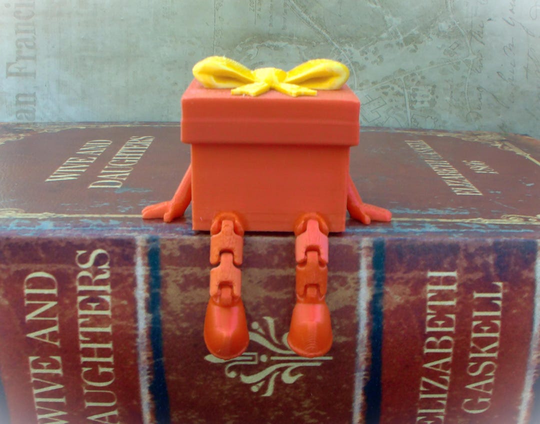 3D Printed Articulated Gift Box: Whimsical Desk Decor - Etsy
