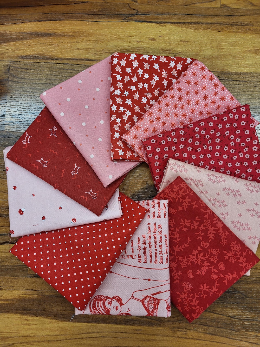 Red & Pink Cotton Fat Quarters Bundle: Valentine's Prints - Etsy