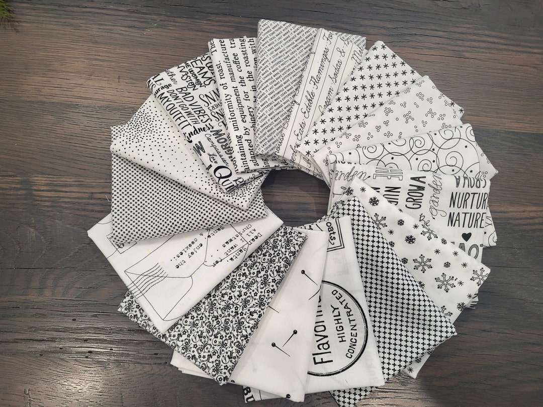44. Black and White Fat Quarters Fabric Bundle of 16 Quality Cotton ...