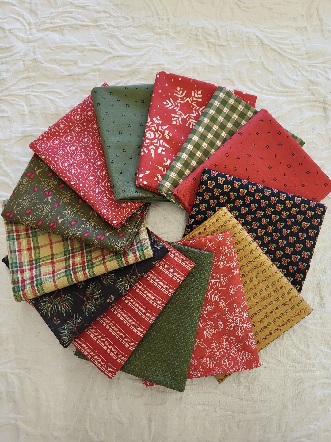 Vintage Rustic Christmas Fat Quarters Fabric Bundle of 13 Quality ...