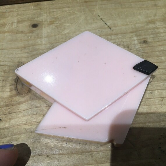 Rare Stunning Vintage Lucite Plastic Diamond Shape Dr… - Gem