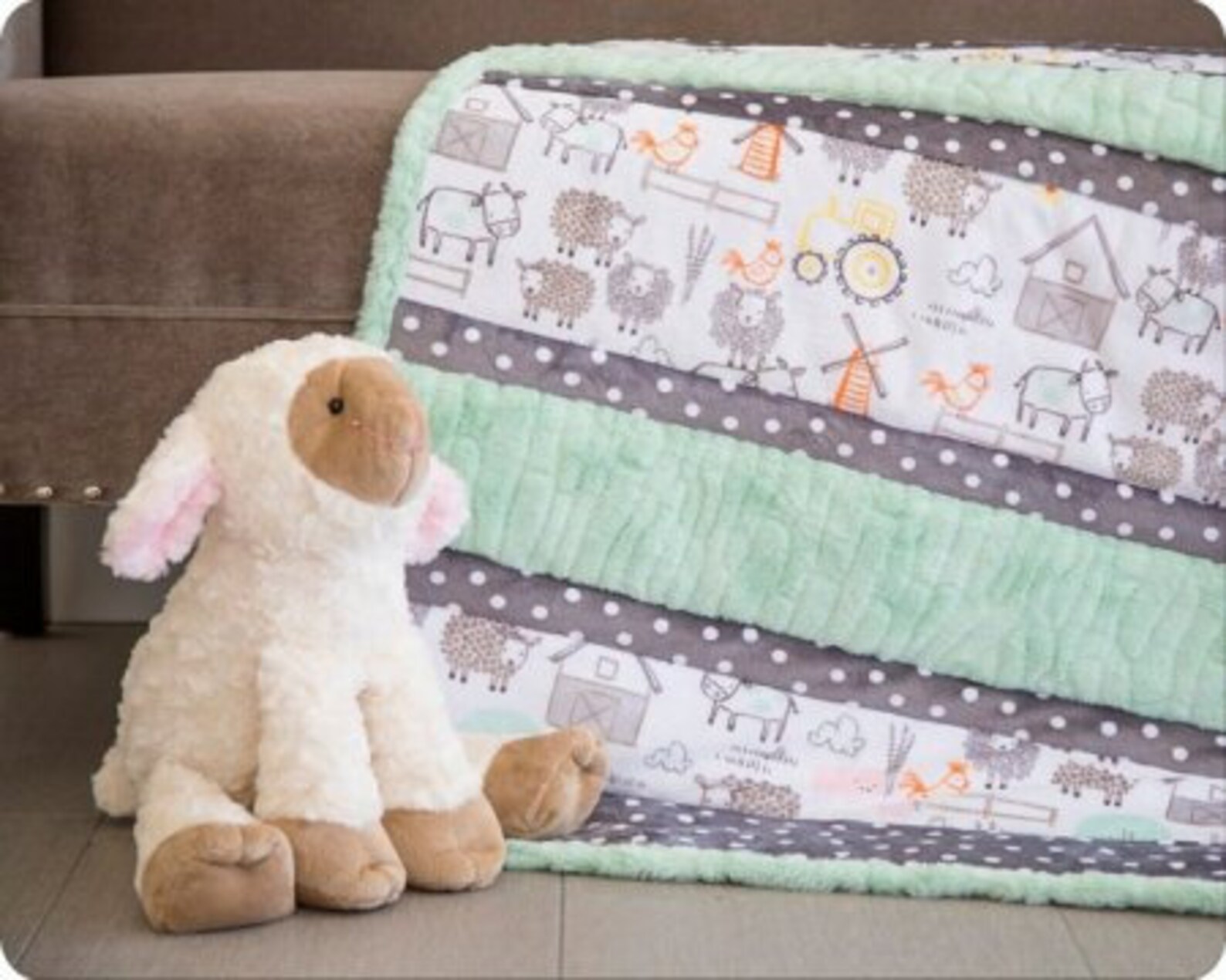 Shannon Cuddle KIT - 28"x37" Bambino Kit Hay There! - Green Farm Animal ...
