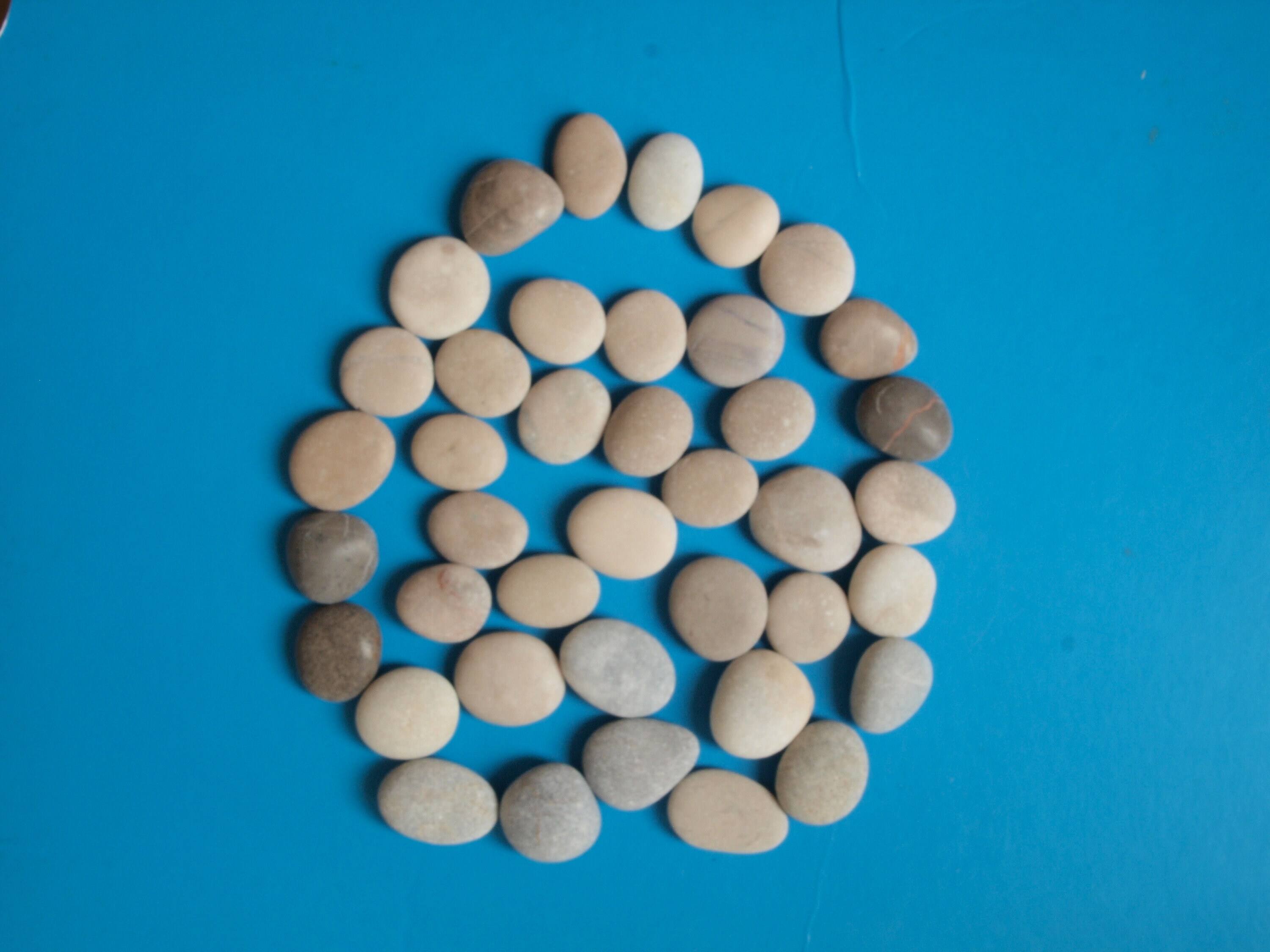 40 Small Smooth Stones, Pebble Men, Mediterranean Beach, for Painting ...