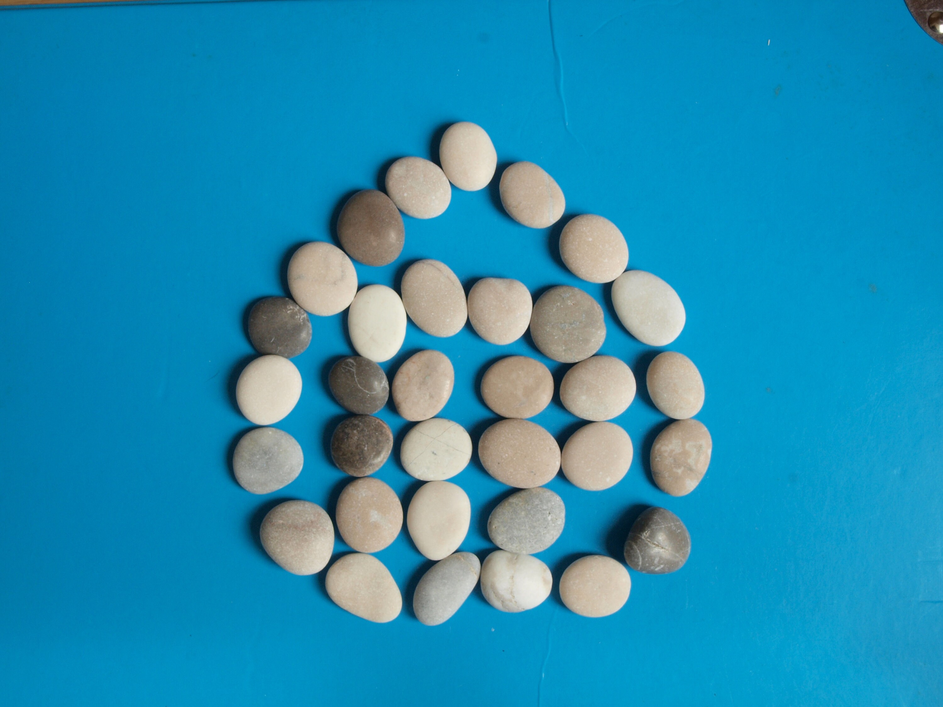 33 Small Smooth Stones, Pebble Men, Mediterranean Beach, for Painting ...