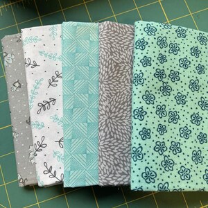 Turquoise and Gray Print Quilting Fabric, Fat Quarters 18'' X 21" 100% ...