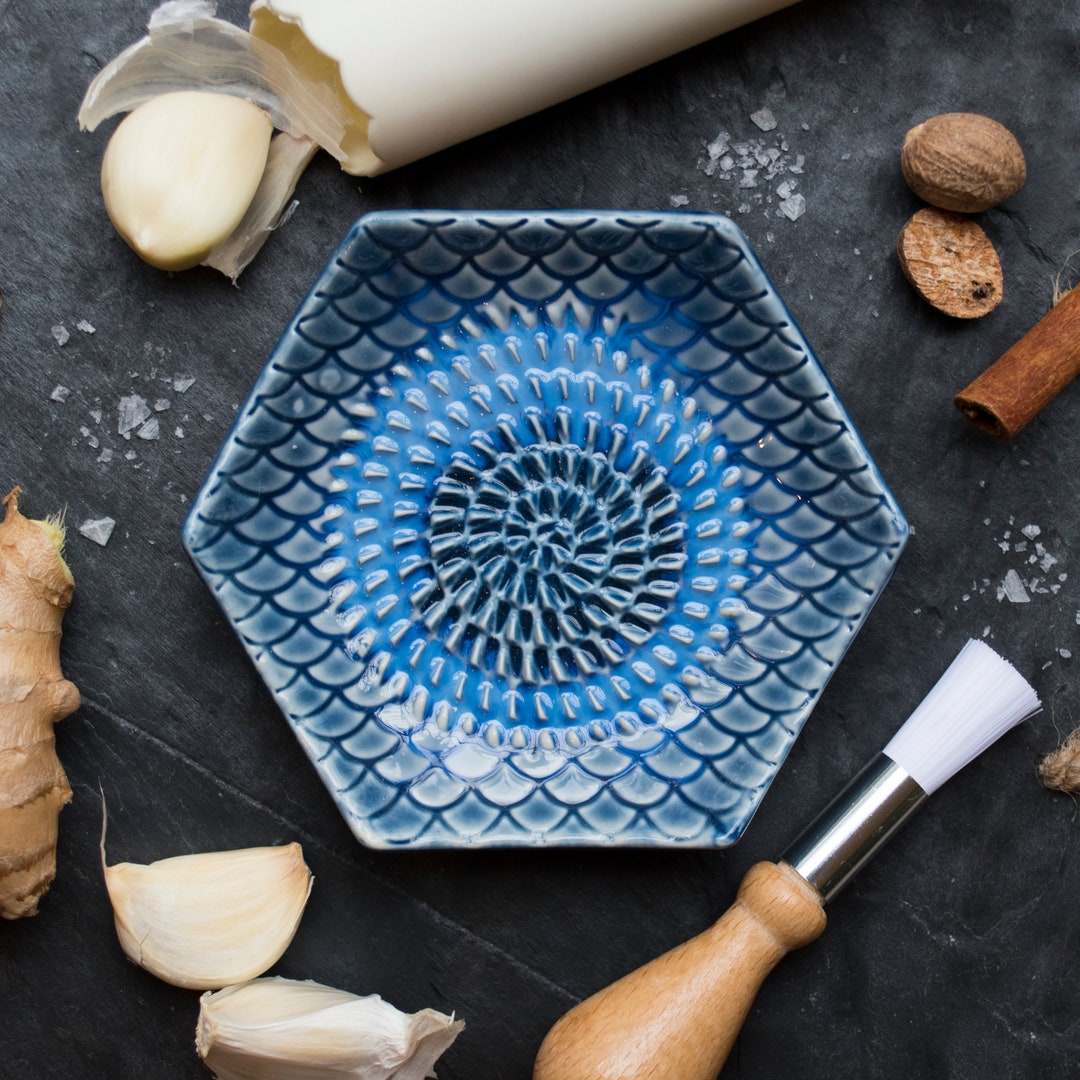 Ceramic Garlic Grater - Blue Tie Dye (includes Garlic Peeler ...