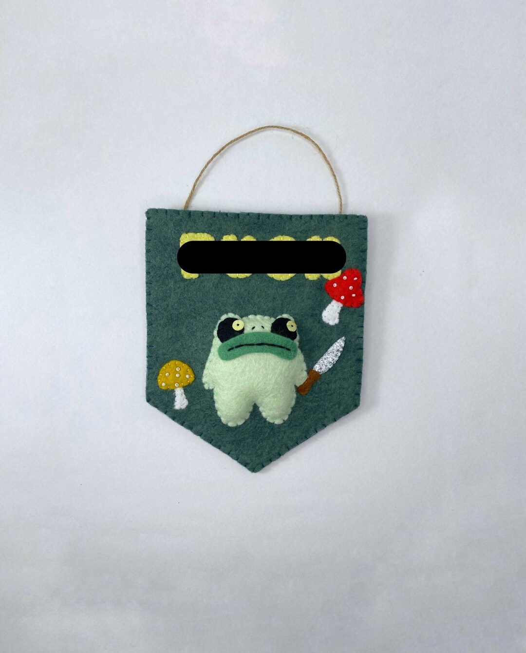Funny Kitschy Frog Wall Hanging, Knife Frog Wall Art, Funny Wall Decor ...