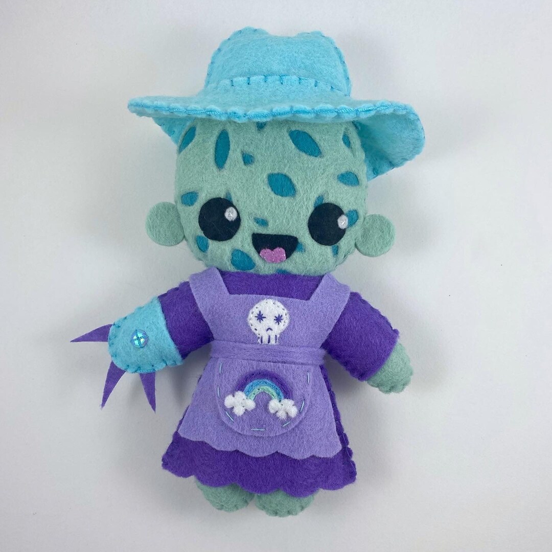 Slasher Horror Felt Art Doll, Pastel Goth, Gift for Horror Fan - Etsy