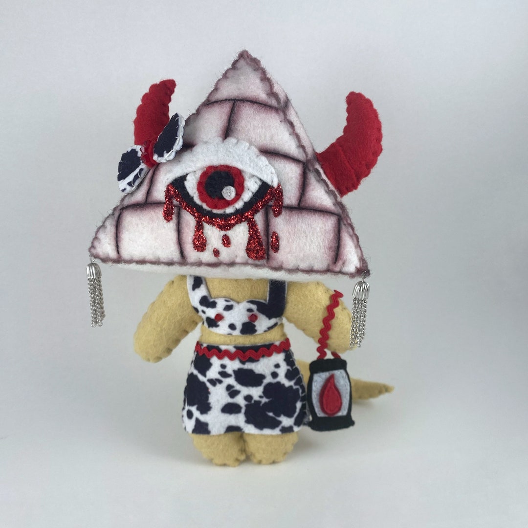 Horror Art Doll, Pyramid Head Girl, Weird Art, Felt Art Doll - Etsy