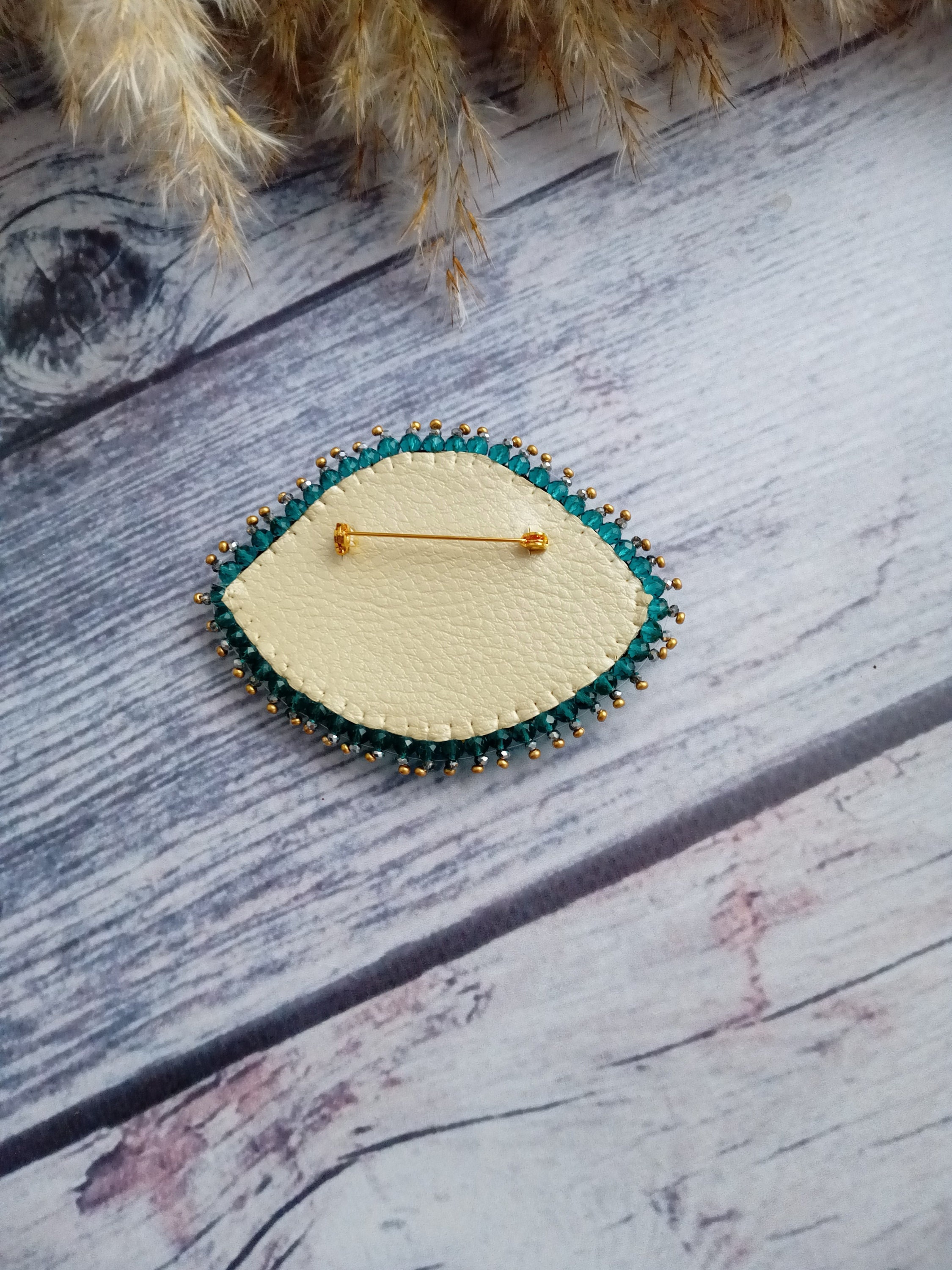 Evil eye beaded brooch Embroidered brooch Emerald eye brooch | Etsy