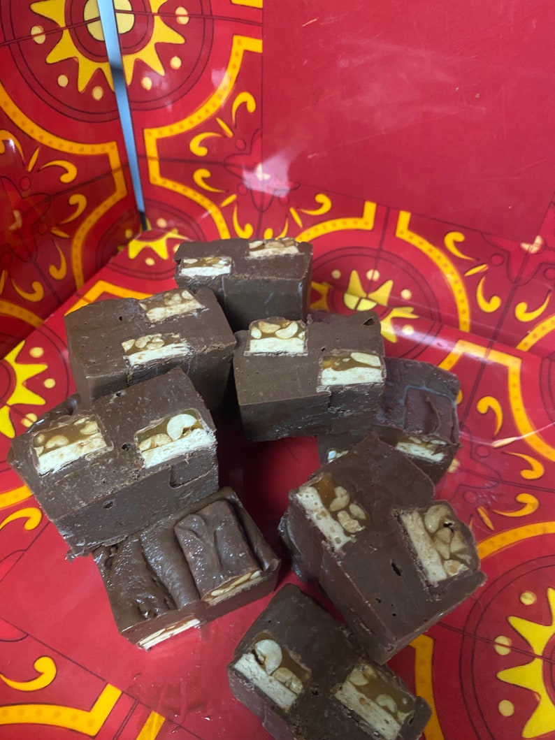 Snickers Candy Bar Fudge 1/2 Pound - Etsy
