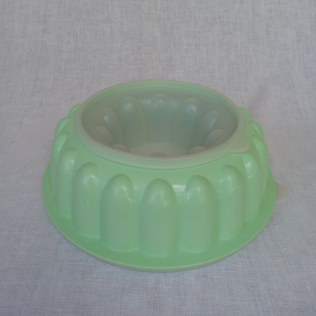 Tupperware Jello Mold/green/vintage 1970's /retro Kitchen/molded ...