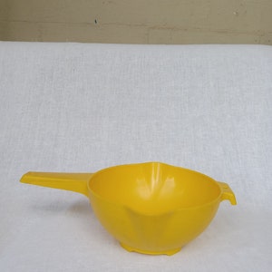 Tupperware Strainer/yellow 1523-2/retro Kitchen/countrycore - Etsy