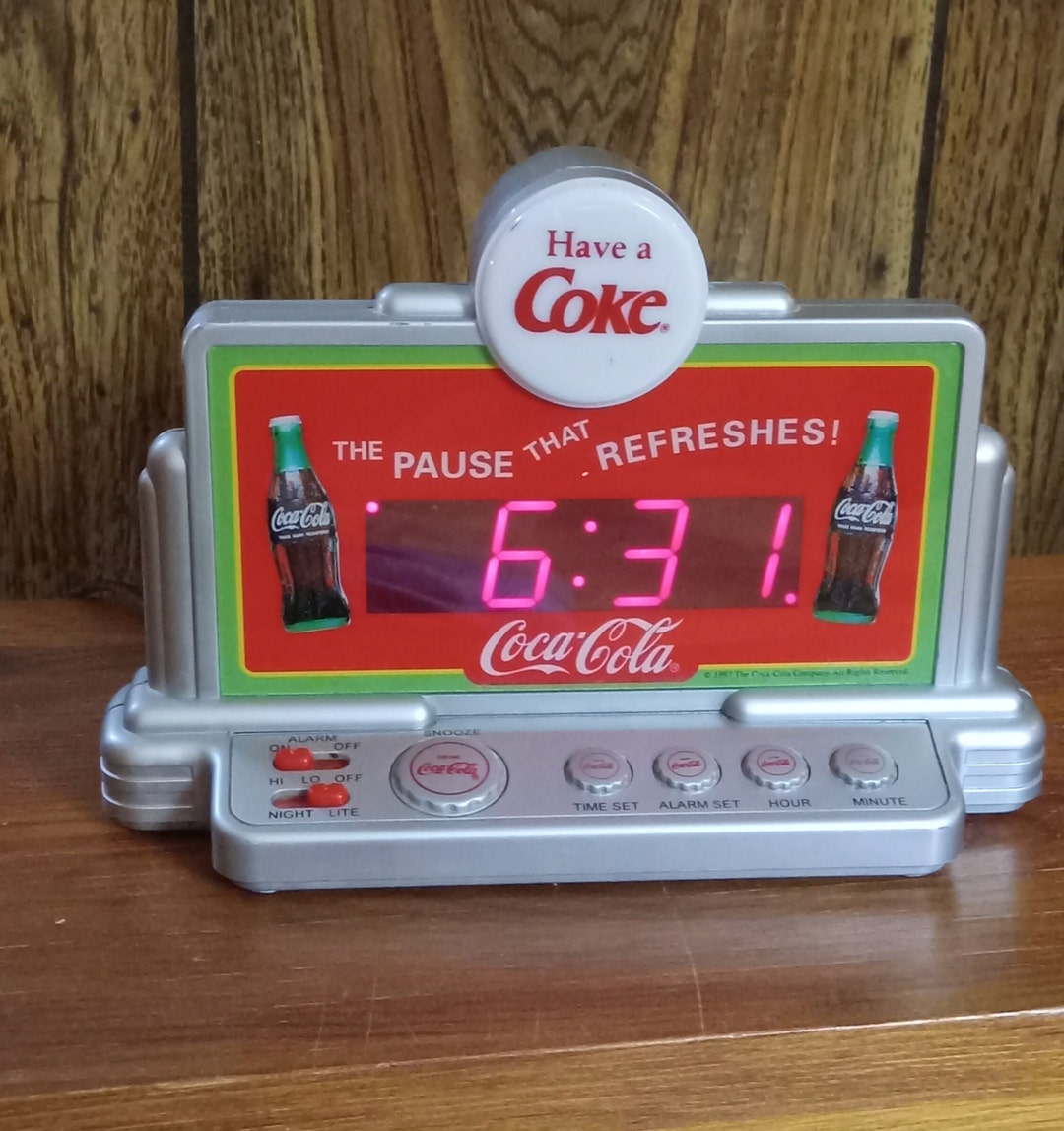 Coca-cola Digital Alarm Clock Electric/vintage 1997/night Light Snooze ...