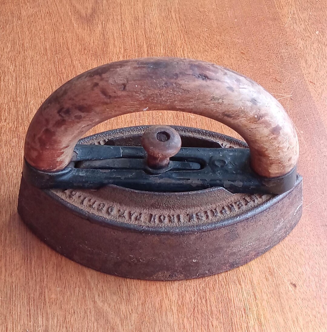 Antique Mrs. Potts Sad Iron/cast Iron Removable Wood Handle/laundry ...