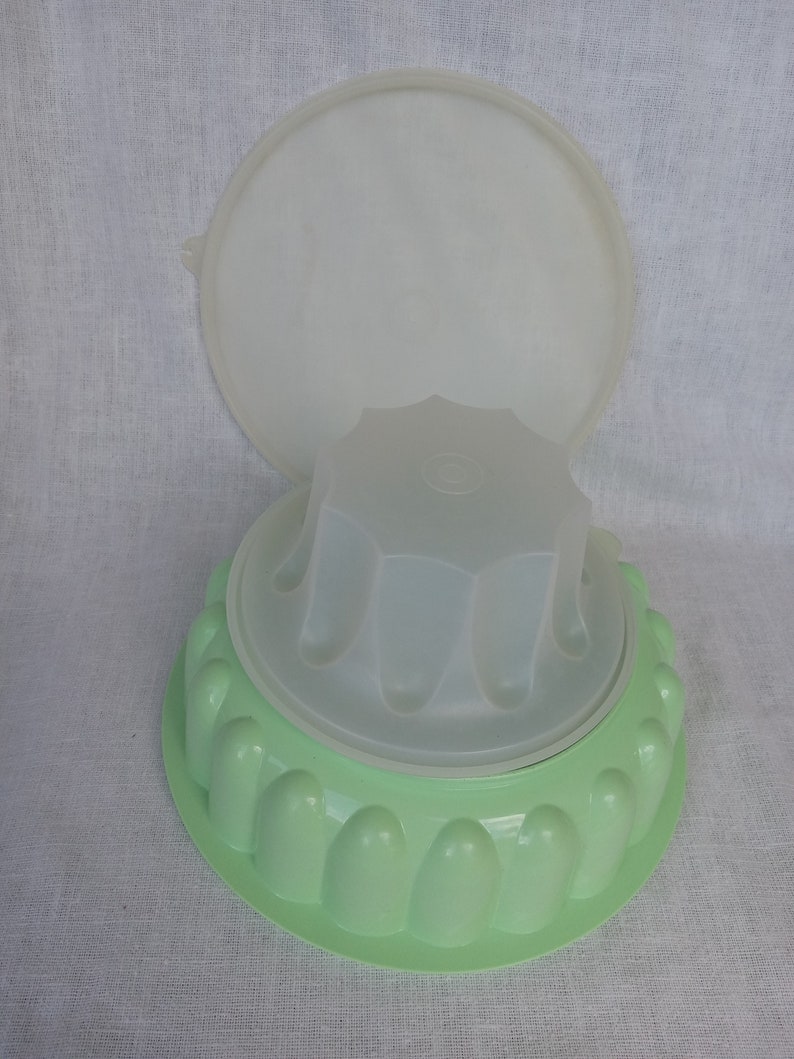 Tupperware Jello Mold/green/vintage 1970's /retro Kitchen - Etsy