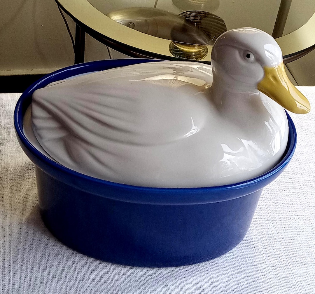 Hall Ceramic Duck Casserole/cobalt Blue Bottom White Duck Top/country ...