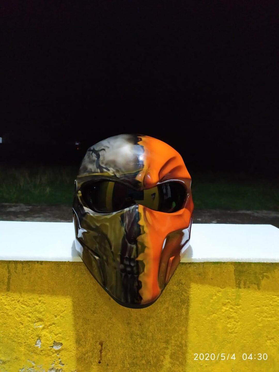 Nice Custom Helmet Deathstroke Orange for Ride Motorcycle is and ...
