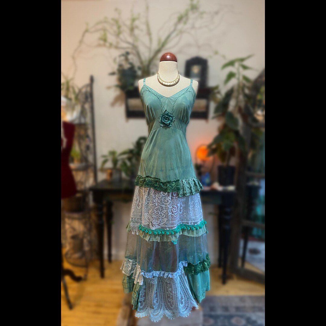 Mrs. Bonner Dress Gown - Etsy