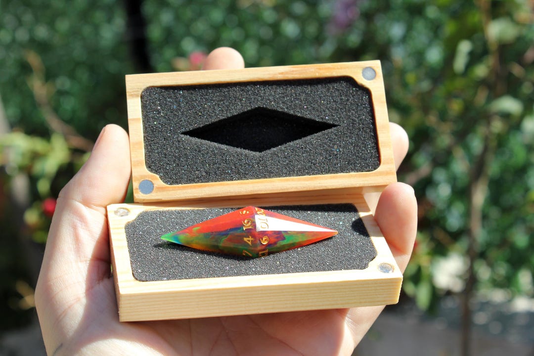 Personalized Crystal D20 Die: Engraved Pine Box, RPG Gaming - Thermal ...
