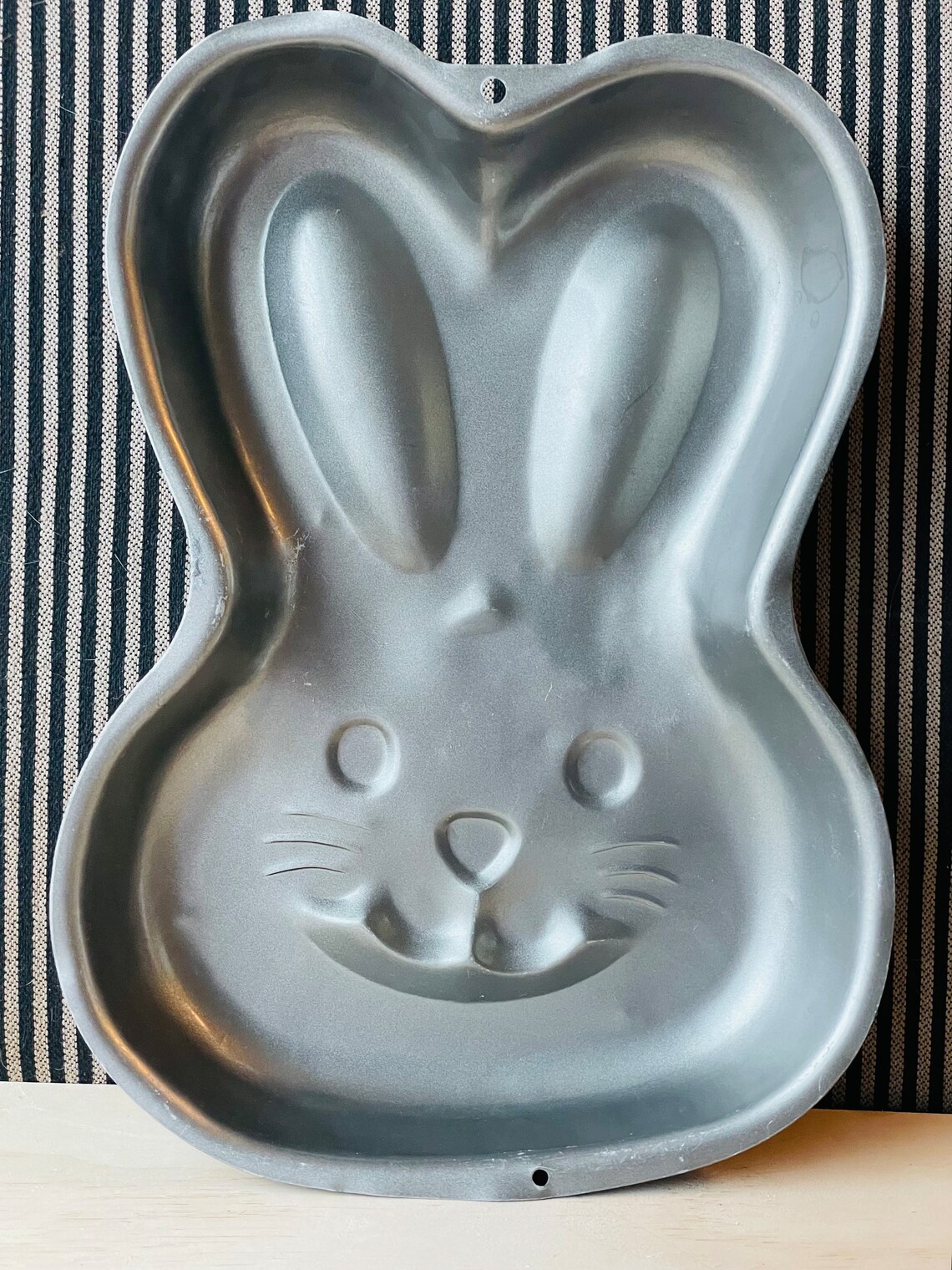 Wilton Bunny Aluminum Cake/dessert Pan Baking Pan Vintage 1997 - Etsy