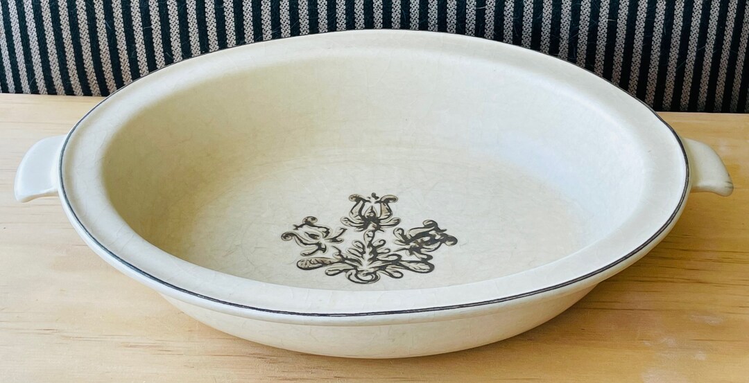 Vintage Pfaltzgraff Village Pattern Oval Tab Handled Serving - Etsy