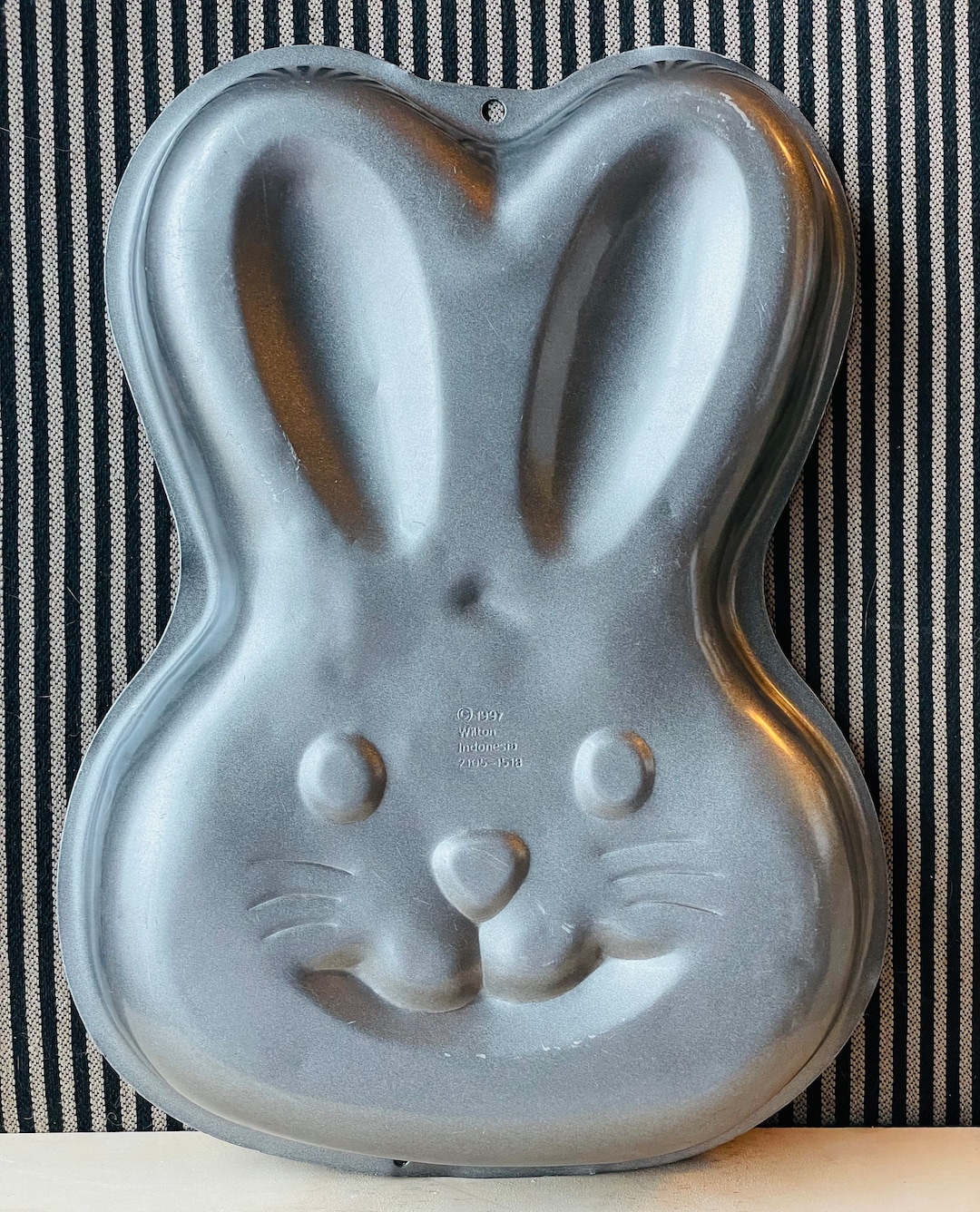 Wilton Bunny Aluminum Cake/dessert Pan Baking Pan Vintage 1997 - Etsy