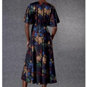 Sewing Pattern Womens Deep V Neck Dress, Vogue Pattern V1801, Womens ...