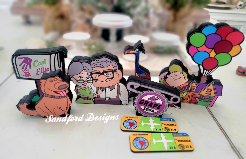 Pixar up Carl and Ellie Self-standing Tray Decor, Russell, Kevin, Grape ...