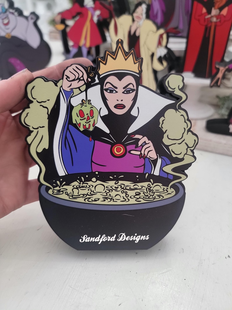 Disney Villains Tiered Tray Decor, Halloween Wood Signs (9 Piece Set ...