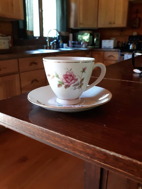 Vintage Made in China Tea Cup and Saucer Gold Trim Rose Print | Etsy