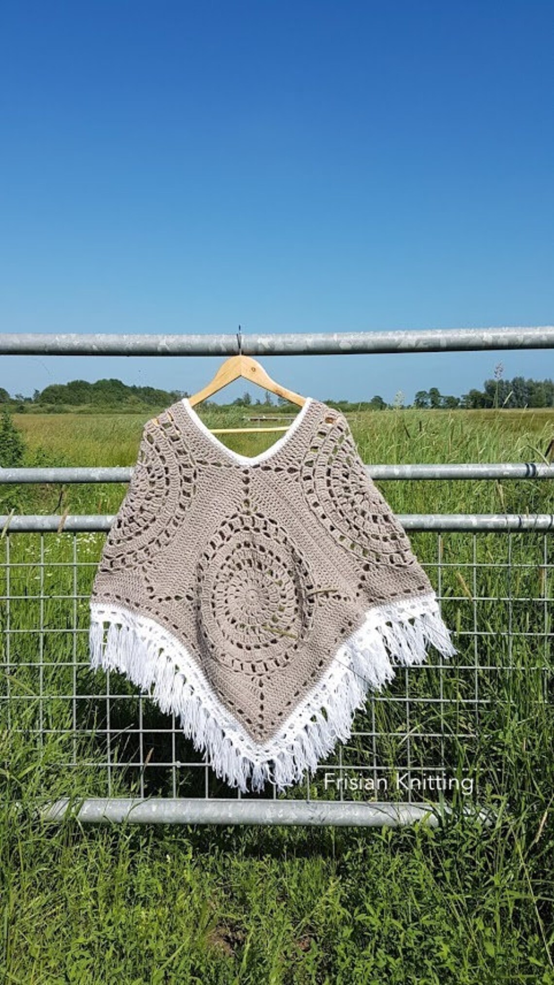 Pattern granny poncho // chunky poncho // Shawl Scarf pattern | Etsy