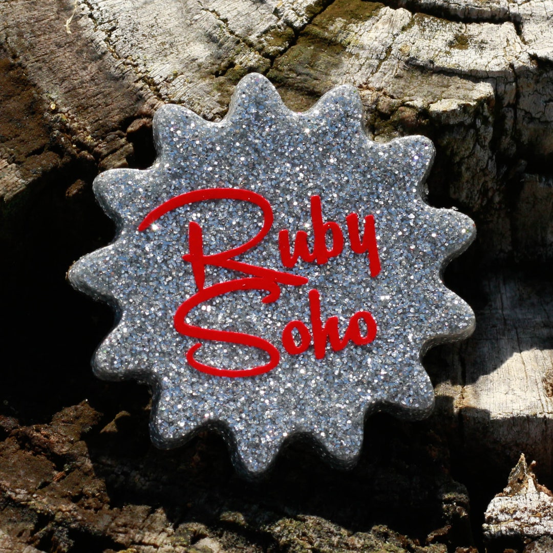 CUSTOM Pinup / Name Brooch - Etsy