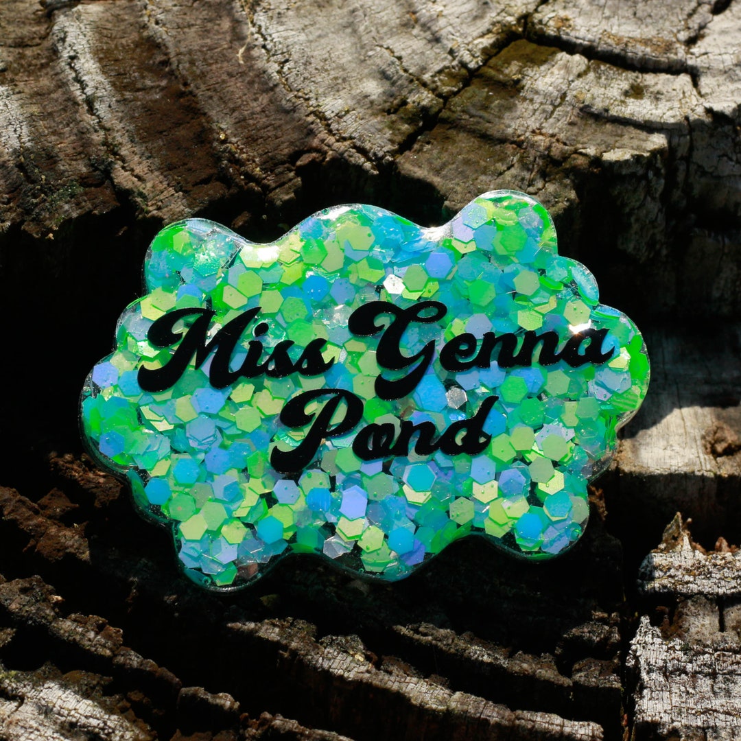 CUSTOM Pinup / Name Brooch - Etsy