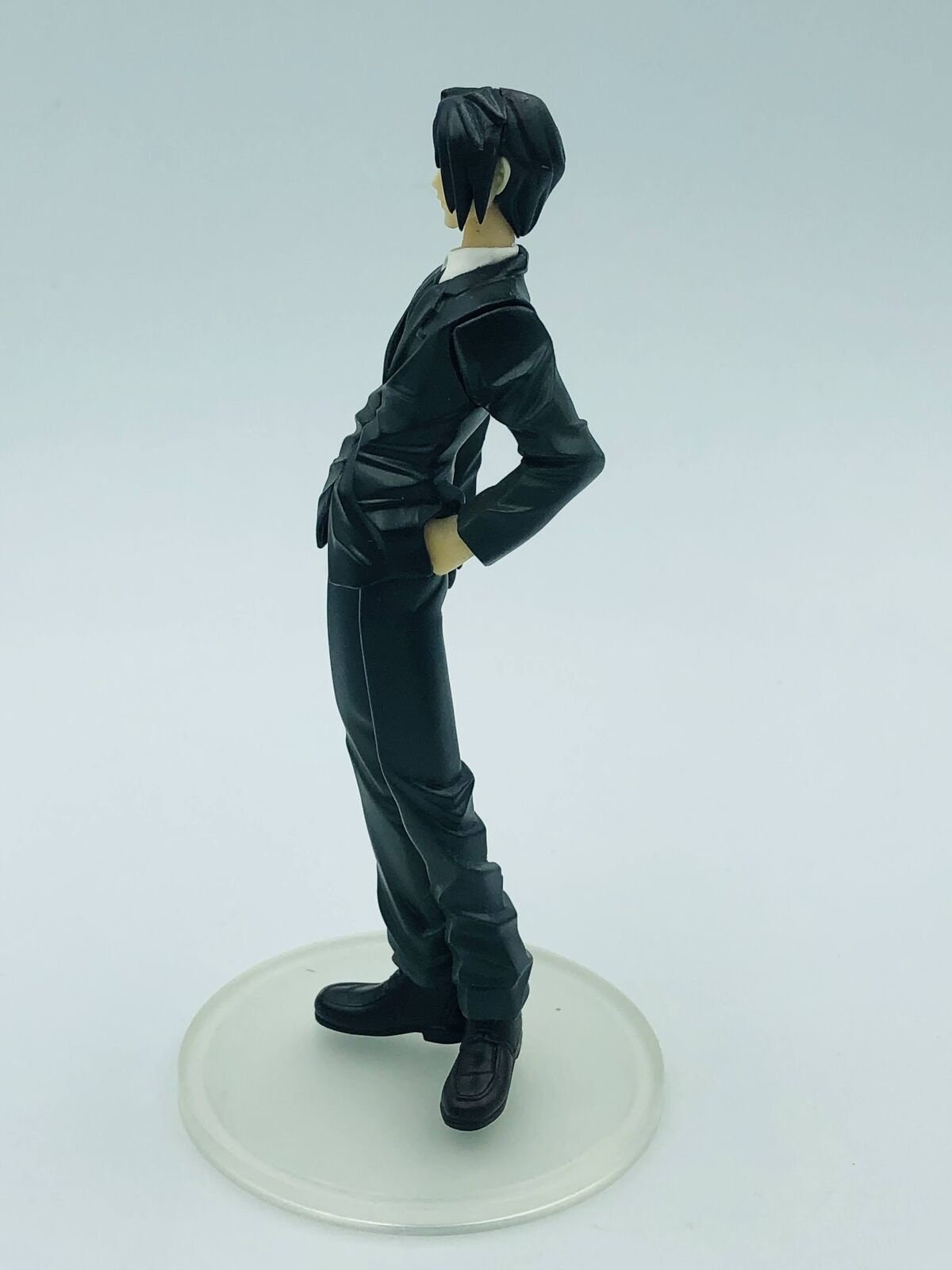 Final Fantasy VII Trading Arts Figure Vincent Valentine Turks Uniform ...