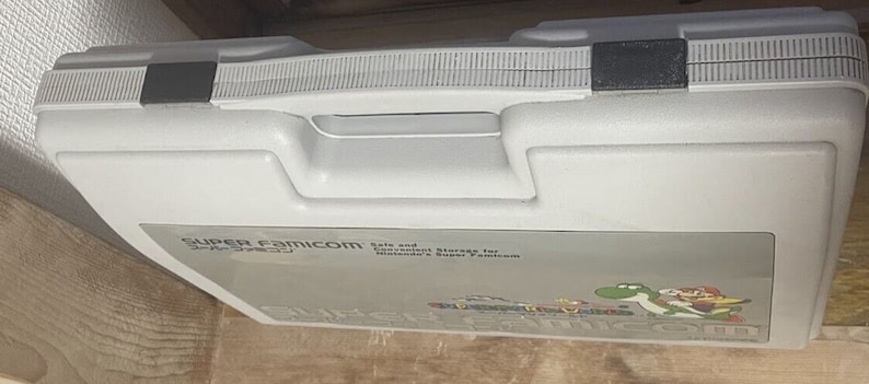 Super Mario World Nintendo Super Famicom Hard Plastic Carrying Storage ...