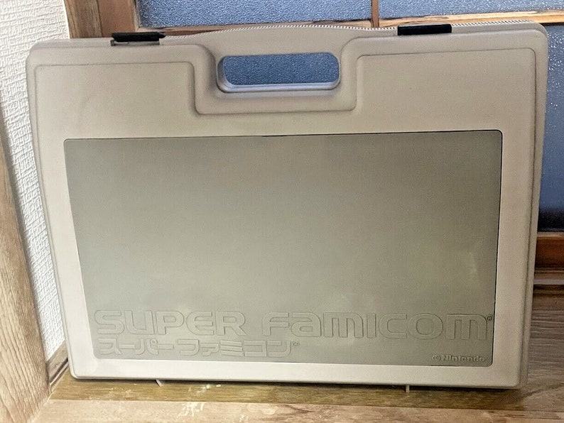 Super Mario World Nintendo Super Famicom Hard Plastic Carrying Storage ...