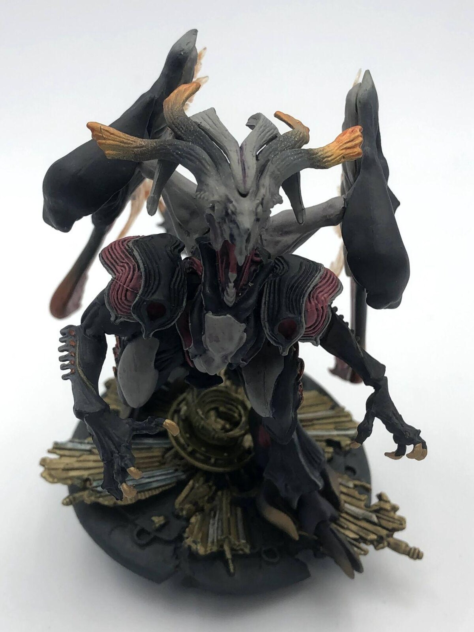 Final Fantasy Creatures Kai Bahamut SIN Figure Final Fantasy VII Advent ...