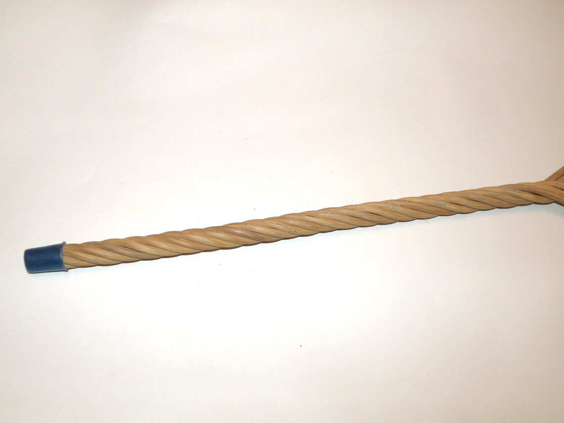 Vintage Rug Beater Rattan Carpet Beater, Woven Rug Beater, Wicker Rug ...