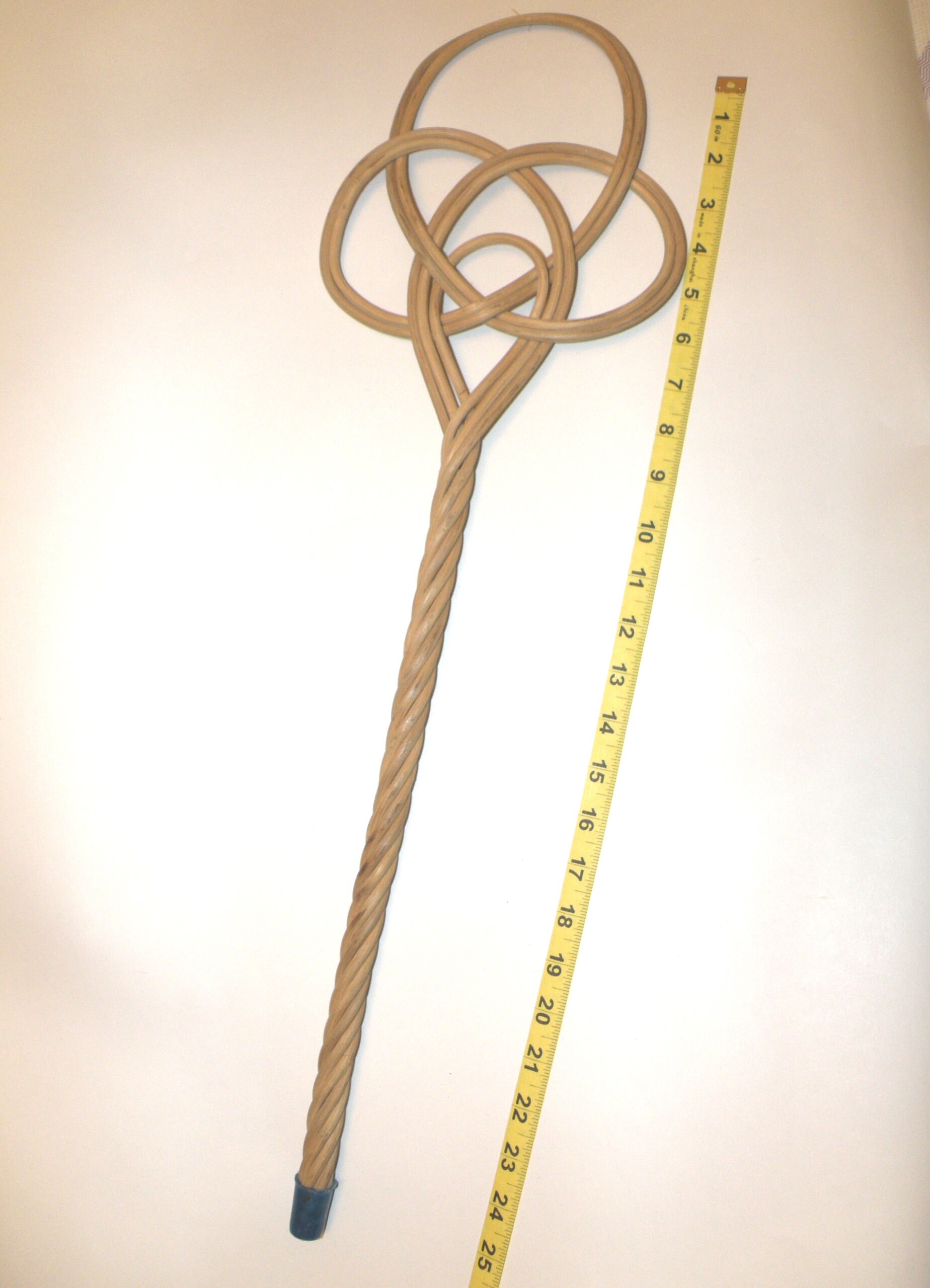 Vintage Rug Beater Rattan Carpet Beater, Woven Rug Beater, Wicker Rug ...